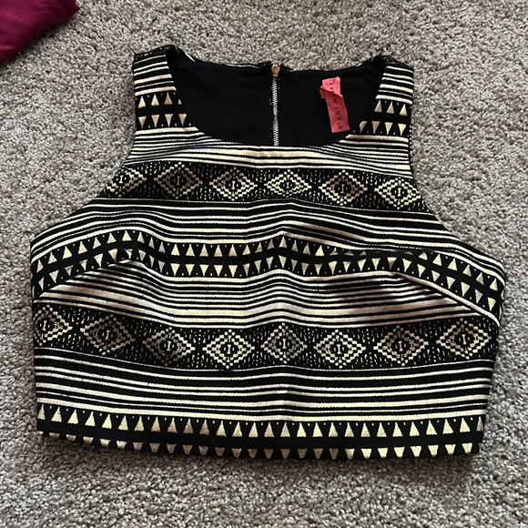 Eight Sixty | Tops | Eight Sixty Aztec Black Gold Crop Top Xs | Poshmark